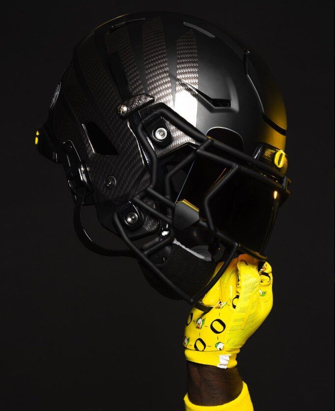 Oregon Ducks Release Their Bright New Uniform 1st Game Combo Ahead of ...